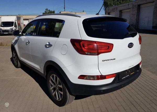 Balts Kia Sportage 2015 Šauļi, ar dzinēja tilpumu 1.69 L un nobraukumu 300 tūkst. km par 6700 €, foto 8 vietnē AUTOMOTO.COM.LV
