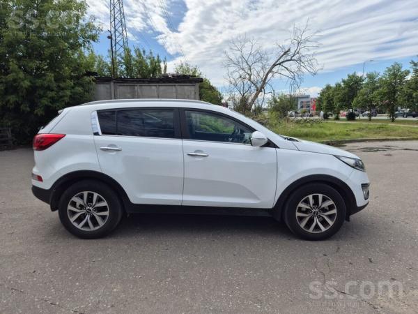 Белый Киа Sportage 2015 в Рига, объемом двигателя 1.70 л и пробегом 277 тыс. км за 7490 €, фото 5 на AUTOMOTO.COM.LV
