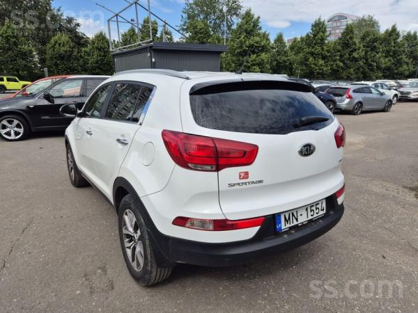 Белый Киа Sportage 2015 в Рига, объемом двигателя 1.70 л и пробегом 277 тыс. км за 7490 €, фото 8 на AUTOMOTO.COM.LV