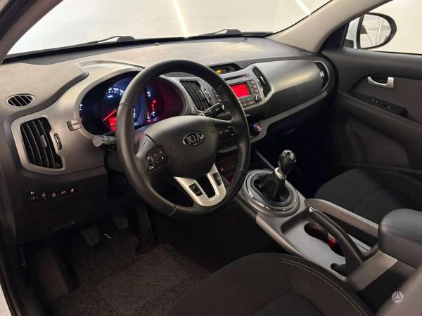 Balts Kia Sportage 2015 Marijampole, ar dzinēja tilpumu 1.59 L un nobraukumu 170 tūkst. km par 8750 €, foto 2 vietnē AUTOMOTO.COM.LV