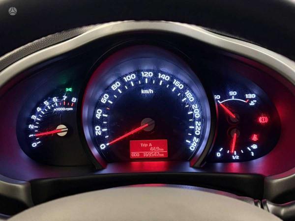 Balts Kia Sportage 2015 Marijampole, ar dzinēja tilpumu 1.59 L un nobraukumu 170 tūkst. km par 8750 €, foto 3 vietnē AUTOMOTO.COM.LV