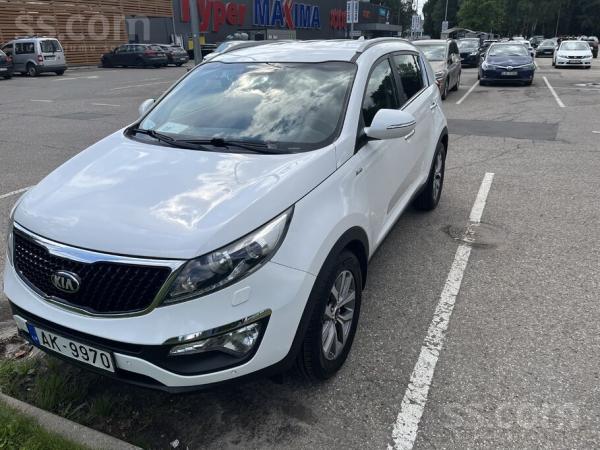 Balts Kia Sportage 2015 Rīga, ar dzinēja tilpumu 2.00 L un nobraukumu 125 tūkst. km par 9100 €, foto 3 vietnē AUTOMOTO.COM.LV
