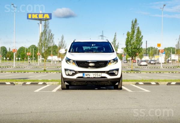 Balts Kia Sportage 2015 Rīga, ar dzinēja tilpumu 1.70 L un nobraukumu 277 tūkst. km par 7490 €, foto 3 vietnē AUTOMOTO.COM.LV