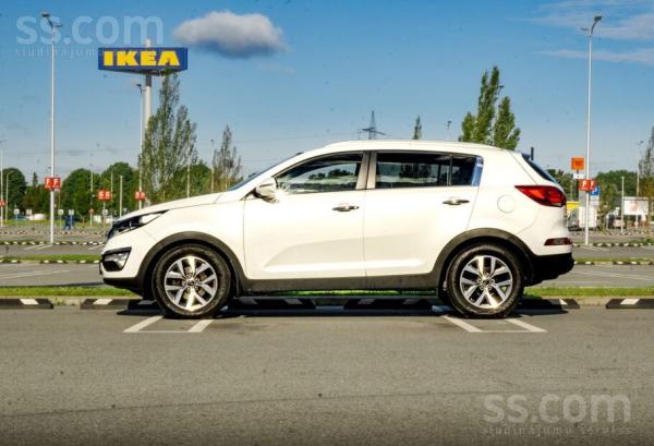 Balts Kia Sportage 2015 Rīga, ar dzinēja tilpumu 1.70 L un nobraukumu 277 tūkst. km par 7490 €, foto 5 vietnē AUTOMOTO.COM.LV