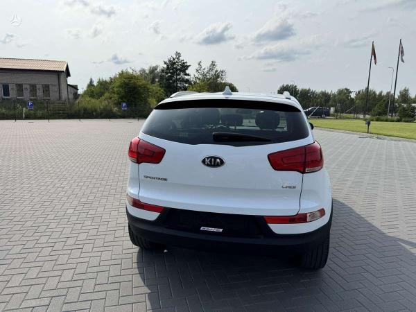 Balts Kia Sportage 2015 Telšiai, ar dzinēja tilpumu 2.00 L un nobraukumu 94 tūkst. km par 9300 €, foto 5 vietnē AUTOMOTO.COM.LV