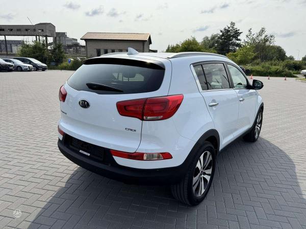 Balts Kia Sportage 2015 Telšiai, ar dzinēja tilpumu 2.00 L un nobraukumu 94 tūkst. km par 9300 €, foto 8 vietnē AUTOMOTO.COM.LV