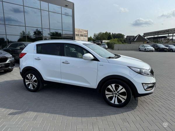 Balts Kia Sportage 2015 Telšiai, ar dzinēja tilpumu 2.00 L un nobraukumu 94 tūkst. km par 9300 €, foto 10 vietnē AUTOMOTO.COM.LV