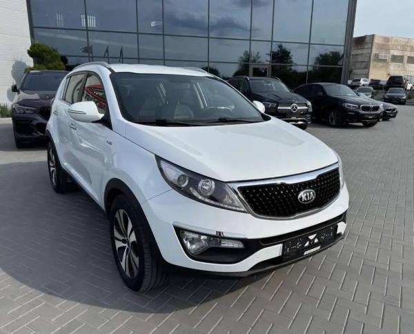 Белый Киа Sportage 2015 в Тельшяй, объемом двигателя 2.00 л и пробегом 94 тыс. км за 9290 €, фото 1 на AUTOMOTO.COM.LV