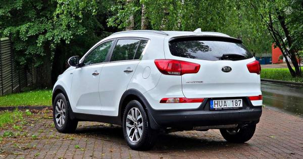 Balts Kia Sportage 2015 Viļņa, ar dzinēja tilpumu 2.00 L un nobraukumu 120 tūkst. km par 11900 €, foto 7 vietnē AUTOMOTO.COM.LV