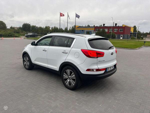 Белый Киа Sportage 2015 в Тельшяй, объемом двигателя 2.00 л и пробегом 195 тыс. км за 7500 €, фото 8 на AUTOMOTO.COM.LV
