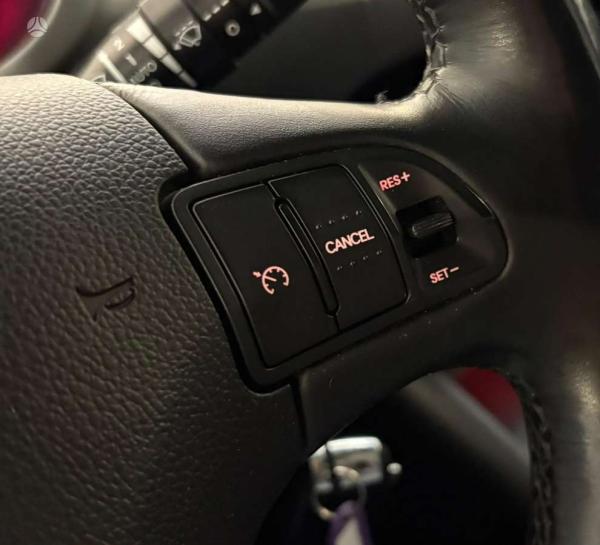 Balts Kia Sportage 2015 Marijampole, ar dzinēja tilpumu 2.00 L un nobraukumu 179 tūkst. km par 8450 €, foto 10 vietnē AUTOMOTO.COM.LV