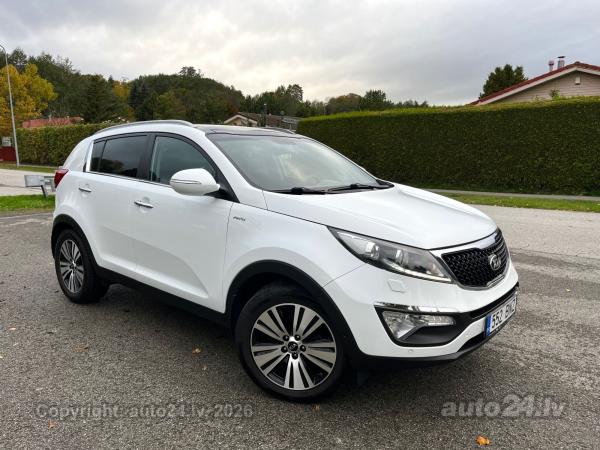 Киа Sportage 2015 в Таллин на AUTOMOTO.COM.LV Белый Киа Sportage 2015 в Таллин, объемом двигателя 2.00 л и пробегом 112 тыс. км за 12499 €, фото 4 на AUTOMOTO.COM.LV