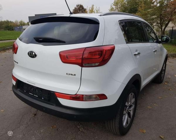 Balts Kia Sportage 2015 Šauļi, ar dzinēja tilpumu 1.69 L un nobraukumu 300 tūkst. km par 6500 €, foto 5 vietnē AUTOMOTO.COM.LV