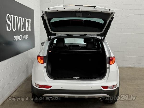 White Kia Sportage 2016 in Tallinn, with an engine capacity of 2.00 L and mileage of 142 thousand km for 13995 €, photo 11 on AUTOMOTO.COM.LV