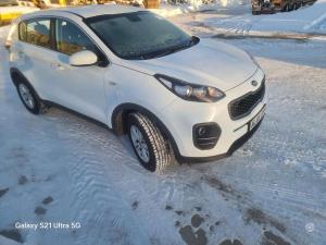 White Kia Sportage 2016 in Jonava, with an engine capacity of 1.59 L and mileage of 145 thousand km for 3999 €, photo  on AUTOMOTO.COM.LV