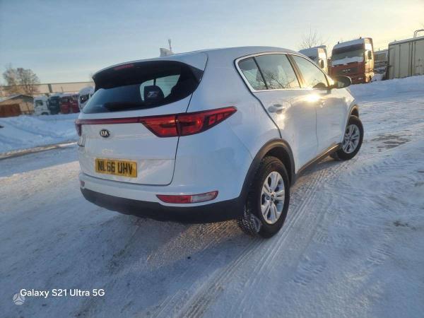White Kia Sportage 2016 in Jonava, with an engine capacity of 1.59 L and mileage of 145 thousand km for 3999 €, photo 8 on AUTOMOTO.COM.LV