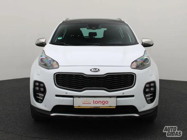 White Kia Sportage 2016 in Vilnius, with an engine capacity of 1.60 L and mileage of 158 thousand km for 15899 €, photo 3 on AUTOMOTO.COM.LV