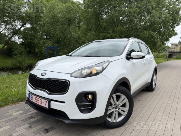 White Kia Sportage 2016 in Rezekne, with an engine capacity of 1.70 L and mileage of 230 thousand km for 8990 €, photo 2 on AUTOMOTO.COM.LV