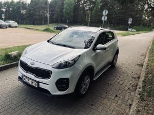 White Kia Sportage 2016 in Vilnius, with an engine capacity of 1.60 L and mileage of 185 thousand km for 13450 €, photo  on AUTOMOTO.COM.LV