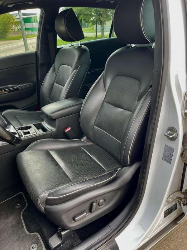 Kia Sportage 2016 Telšiai vietnē Balts Kia Sportage 2016 Telšiai, ar dzinēja tilpumu 1.59 L un nobraukumu 225 tūkst. km par 10700 €, foto 10 vietnē AUTOMOTO.COM.LV