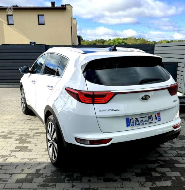 Белый Киа Sportage 2016 в Каунас, объемом двигателя 2.00 л и пробегом 168 тыс. км за 12900 €, фото 5 на AUTOMOTO.COM.LV