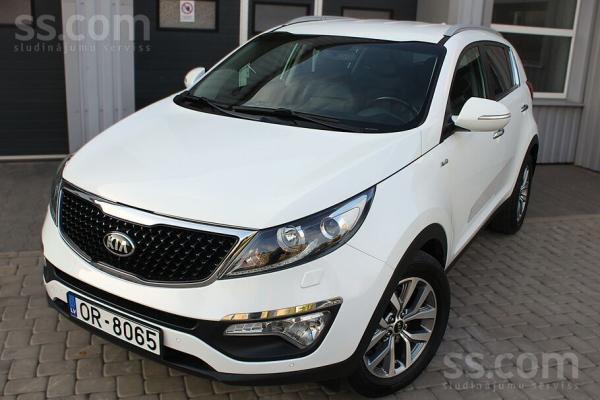 Kia Sportage 2016 in Riga on AUTOMOTO.COM.LV White Kia Sportage 2016 in Riga, with an engine capacity of 2.00 L and mileage of 41 thousand km for 12950 €, photo 1 on AUTOMOTO.COM.LV