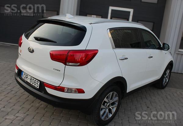 Kia Sportage 2016 in Riga on AUTOMOTO.COM.LV White Kia Sportage 2016 in Riga, with an engine capacity of 2.00 L and mileage of 41 thousand km for 12950 €, photo 7 on AUTOMOTO.COM.LV