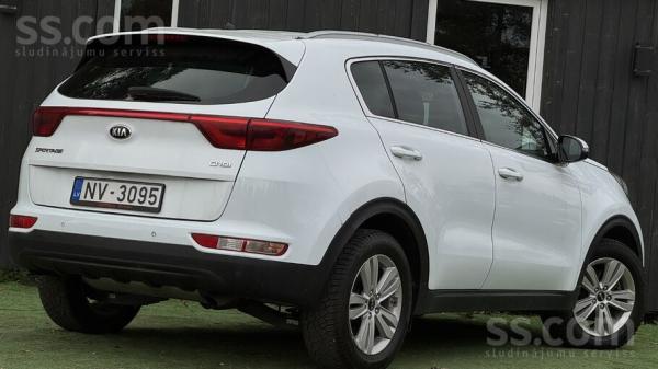 Balts Kia Sportage 2016 Rīga, ar dzinēja tilpumu 1.70 L un nobraukumu 213 tūkst. km par 7650 €, foto 4 vietnē AUTOMOTO.COM.LV