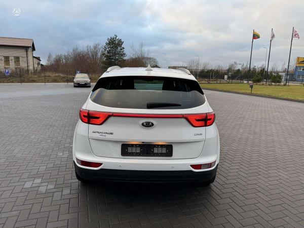 Balts Kia Sportage 2017 Telšiai, ar dzinēja tilpumu 1.69 L un nobraukumu 220 tūkst. km par 10500 €, foto 6 vietnē AUTOMOTO.COM.LV