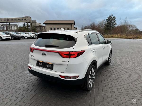 Balts Kia Sportage 2017 Telšiai, ar dzinēja tilpumu 1.69 L un nobraukumu 220 tūkst. km par 10500 €, foto 7 vietnē AUTOMOTO.COM.LV