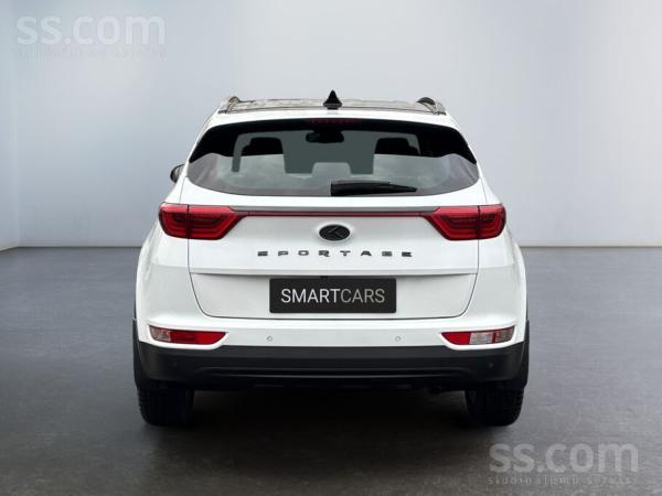 White Kia Sportage 2017 in Riga, with an engine capacity of 1.60 L and mileage of 104 thousand km for 12820 €, photo 4 on AUTOMOTO.COM.LV