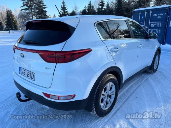 Balts Kia Sportage 2017 Paide, ar dzinēja tilpumu 1.70 L un nobraukumu 204 tūkst. km par 10590 €, foto 5 vietnē AUTOMOTO.COM.LV