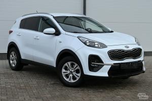 White Kia Sportage 2017 in Kretinga, with an engine capacity of 1.70 L and mileage of 140 thousand km for 10999 €, photo  on AUTOMOTO.COM.LV