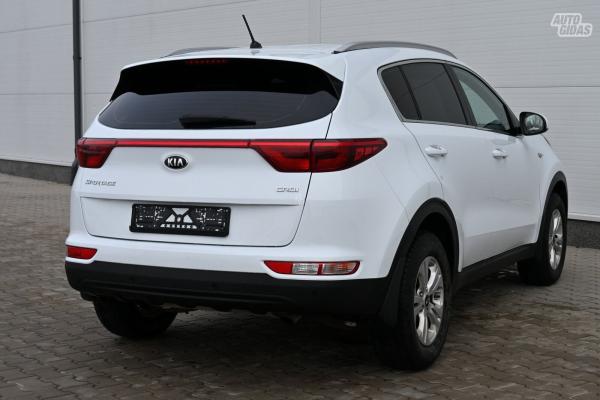 Balts Kia Sportage 2017 Kretinga, ar dzinēja tilpumu 1.70 L un nobraukumu 140 tūkst. km par 10499 €, foto 8 vietnē AUTOMOTO.COM.LV