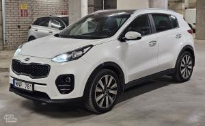 White Kia Sportage 2017 in Vilnius, with an engine capacity of 1.70 L and mileage of 303 thousand km for 11300 €, photo  on AUTOMOTO.COM.LV