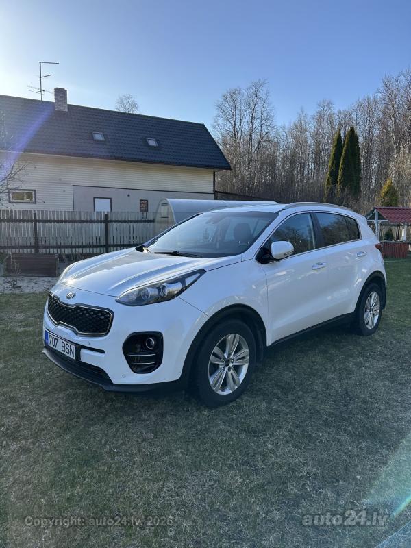 White Kia Sportage 2017 in Tallinn, with an engine capacity of 1.70 L and mileage of 128 thousand km for 12000 €, photo 1 on AUTOMOTO.COM.LV