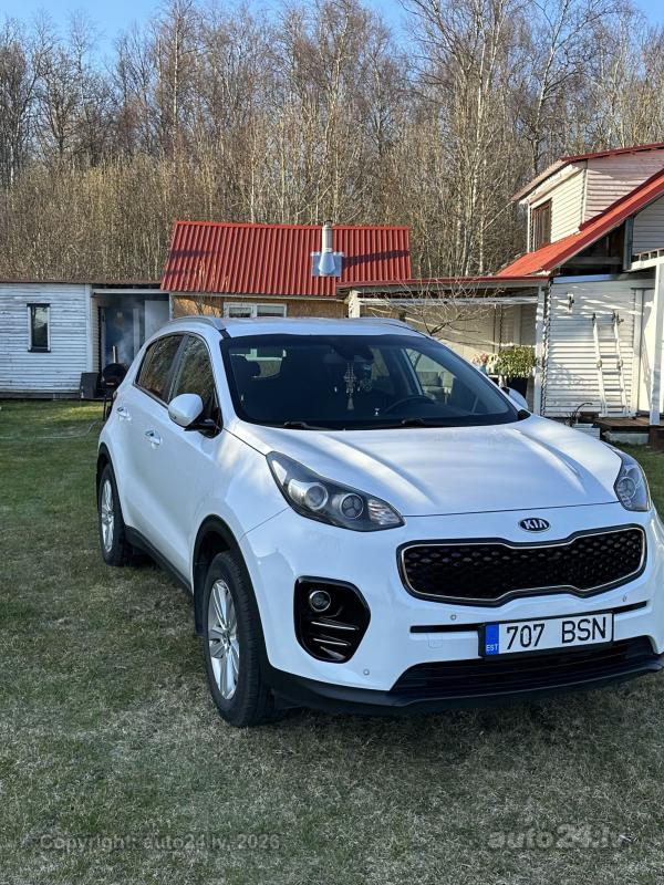 White Kia Sportage 2017 in Tallinn, with an engine capacity of 1.70 L and mileage of 128 thousand km for 12000 €, photo 2 on AUTOMOTO.COM.LV