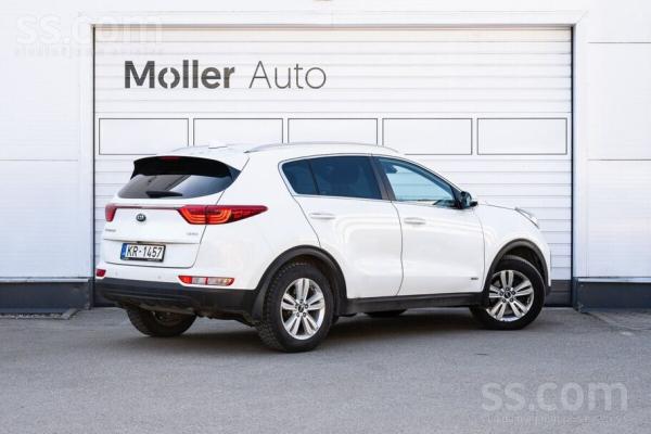 White Kia Sportage 2017 in Riga, with an engine capacity of 2.00 L and mileage of 125 thousand km for 11950 €, photo 4 on AUTOMOTO.COM.LV