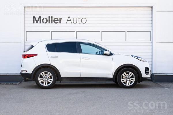White Kia Sportage 2017 in Riga, with an engine capacity of 2.00 L and mileage of 125 thousand km for 11950 €, photo 5 on AUTOMOTO.COM.LV