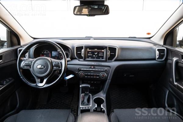 White Kia Sportage 2017 in Riga, with an engine capacity of 2.00 L and mileage of 125 thousand km for 11950 €, photo 8 on AUTOMOTO.COM.LV