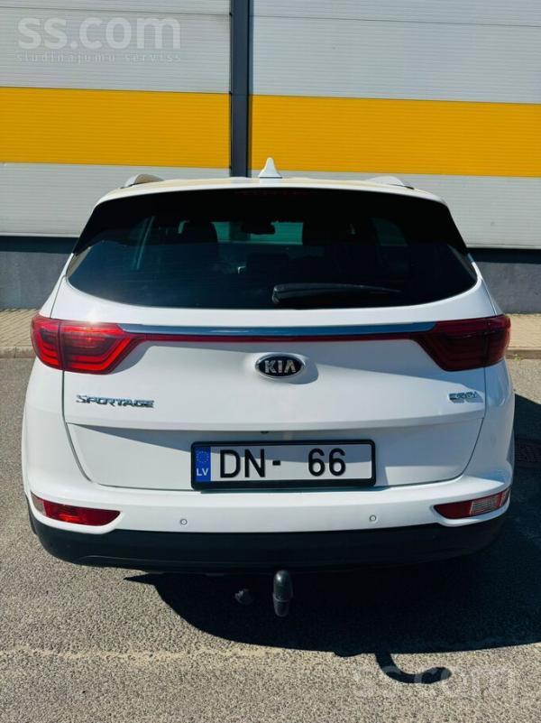 Balts Kia Sportage 2017 Rīga, ar dzinēja tilpumu 2.00 L un nobraukumu 163 tūkst. km par 12300 €, foto 2 vietnē AUTOMOTO.COM.LV