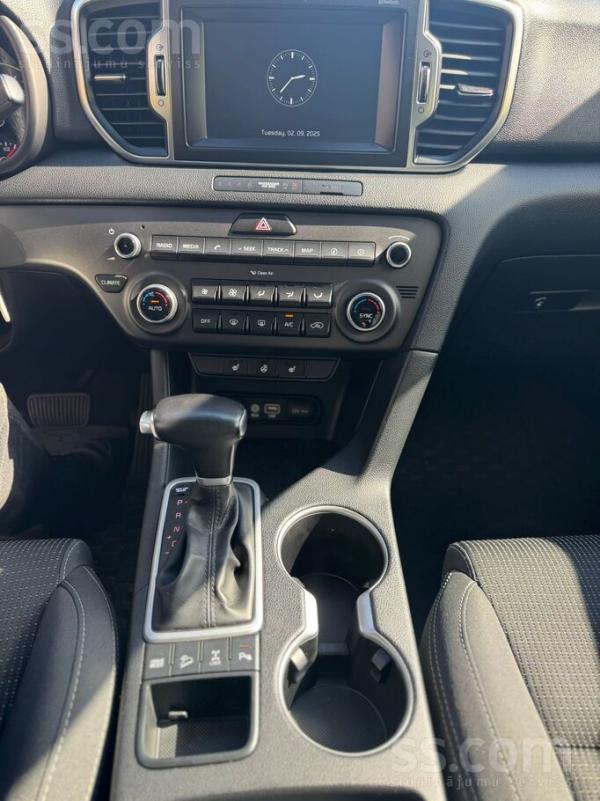 Balts Kia Sportage 2017 Rīga, ar dzinēja tilpumu 2.00 L un nobraukumu 163 tūkst. km par 12300 €, foto 8 vietnē AUTOMOTO.COM.LV