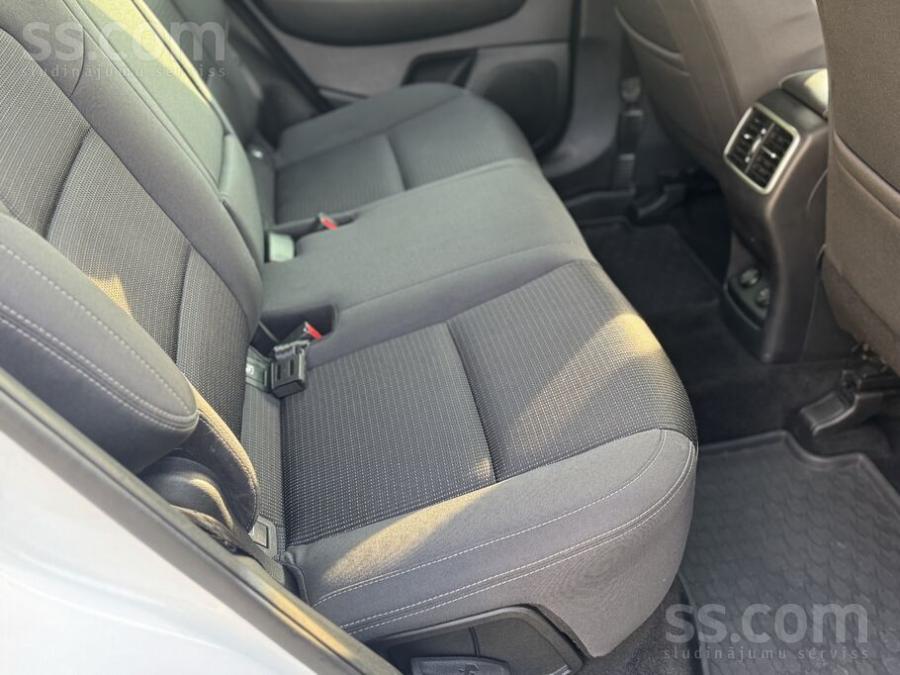 White Kia Sportage 2017 in Riga, with an engine capacity of 2.00 L and mileage of 163 thousand km for 12300 €, photo 13 on AUTOMOTO.COM.LV