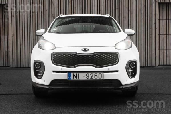 Белый Киа Sportage 2017 в Рига, объемом двигателя 1.70 л и пробегом 160 тыс. км за 11000 €, фото 3 на AUTOMOTO.COM.LV
