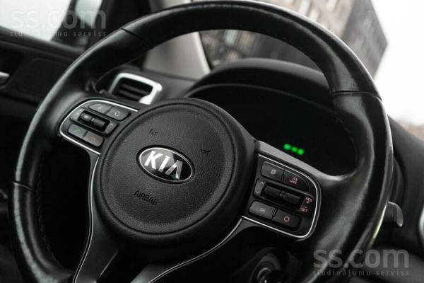 Белый Киа Sportage 2017 в Рига, объемом двигателя 1.70 л и пробегом 160 тыс. км за 11000 €, фото 10 на AUTOMOTO.COM.LV