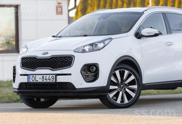Balts Kia Sportage 2017 Jelgava, ar dzinēja tilpumu 1.70 L un nobraukumu 0 tūkst. km par 10950 €, foto 2 vietnē AUTOMOTO.COM.LV