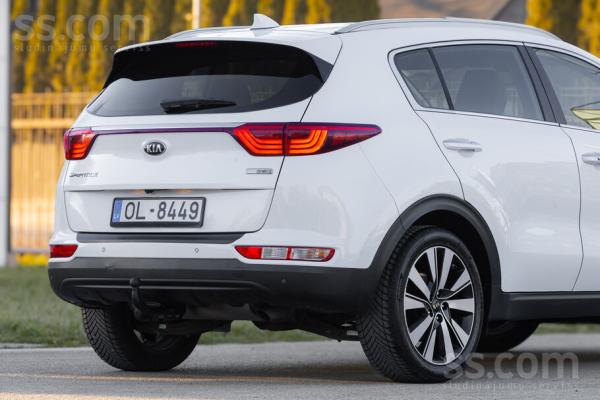 Balts Kia Sportage 2017 Jelgava, ar dzinēja tilpumu 1.70 L un nobraukumu 0 tūkst. km par 10950 €, foto 8 vietnē AUTOMOTO.COM.LV