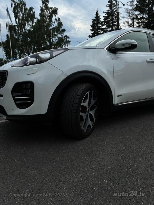 Белый Киа Sportage 2017 в Таллин, объемом двигателя 1.60 л и пробегом 115 тыс. км за 15000 €, фото 8 на AUTOMOTO.COM.LV