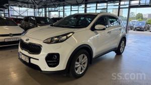 White Kia Sportage 2017 in Riga, with an engine capacity of 1.70 L and mileage of 206 thousand km for 8500 €, photo  on AUTOMOTO.COM.LV