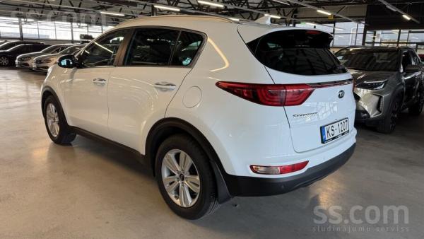 Balts Kia Sportage 2017 Rīga, ar dzinēja tilpumu 1.70 L un nobraukumu 206 tūkst. km par 8500 €, foto 3 vietnē AUTOMOTO.COM.LV